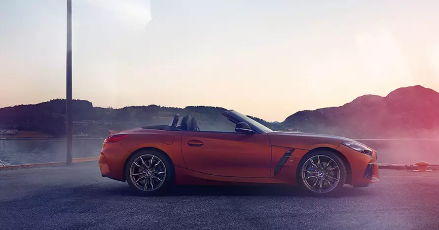 BMW yeni nəsil Z4 rodsterini təqdim etdi