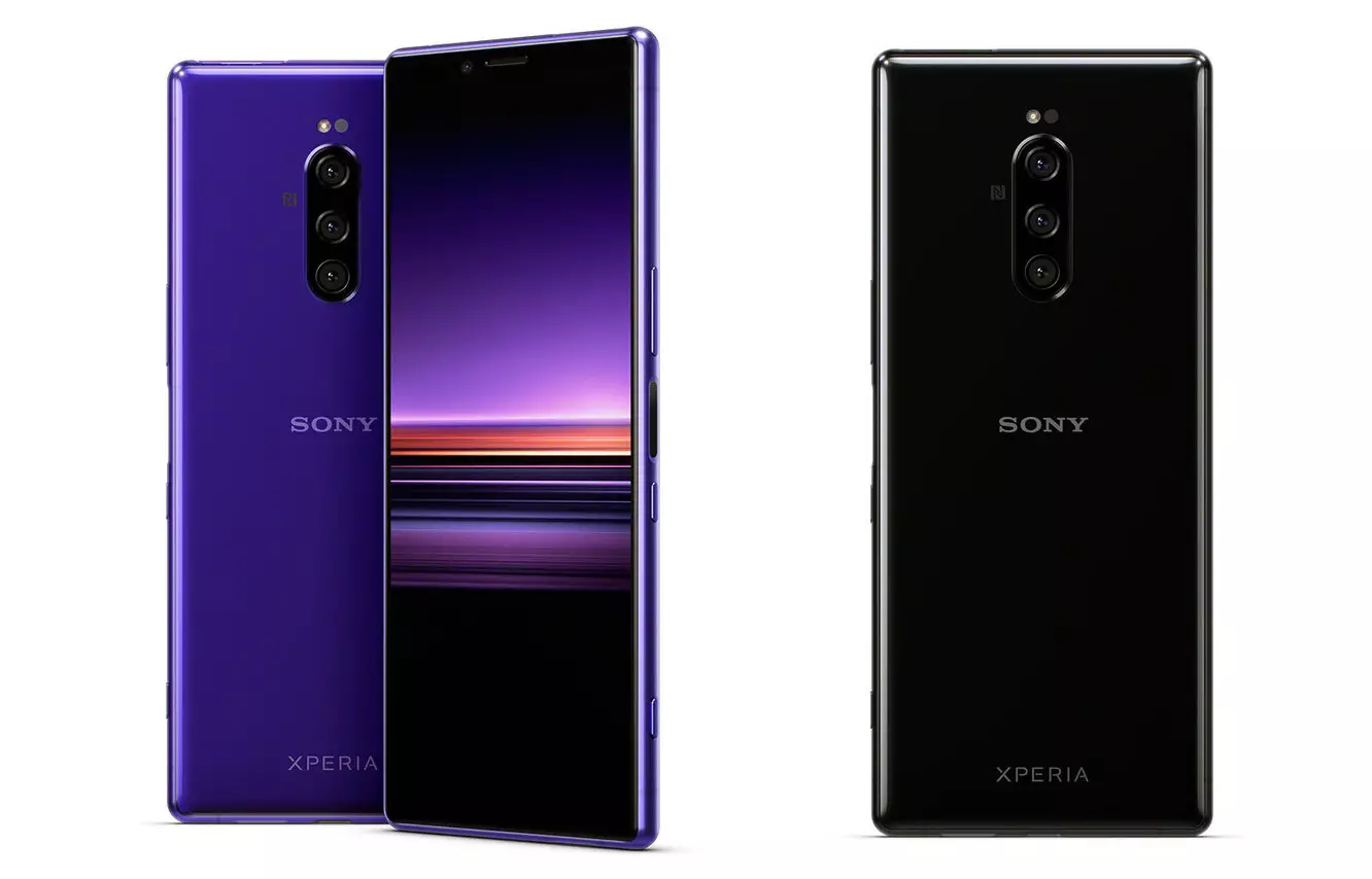 Sony သည် ရှည်လျားသော မျက်နှာပြင်ပါသည့် ထိပ်တန်းစမတ်ဖုန်းသစ်ကို ထုတ်ဖော်ပြသခဲ့သည်။ 360545_1