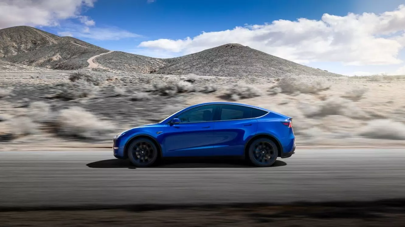 Tesla prezentis la Model Y-interkruciĝon 360941_1