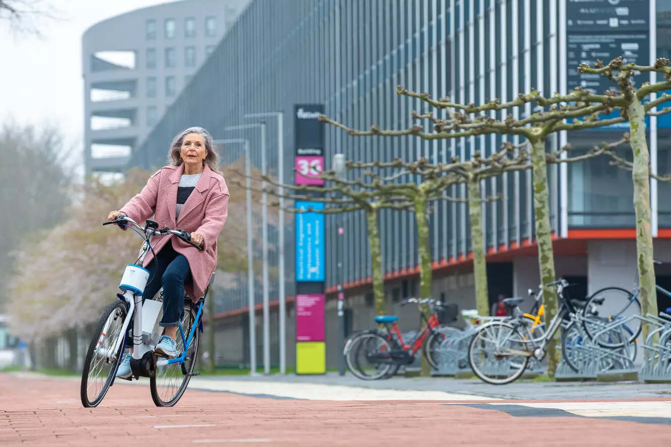 Bicicleta era echipata cu un sistem de stabilizare