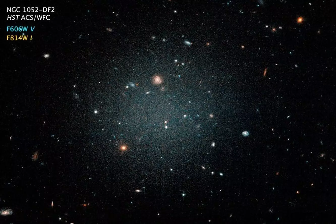 科学者は暗黒物質のない銀河の謎を解き明かす 362499_1