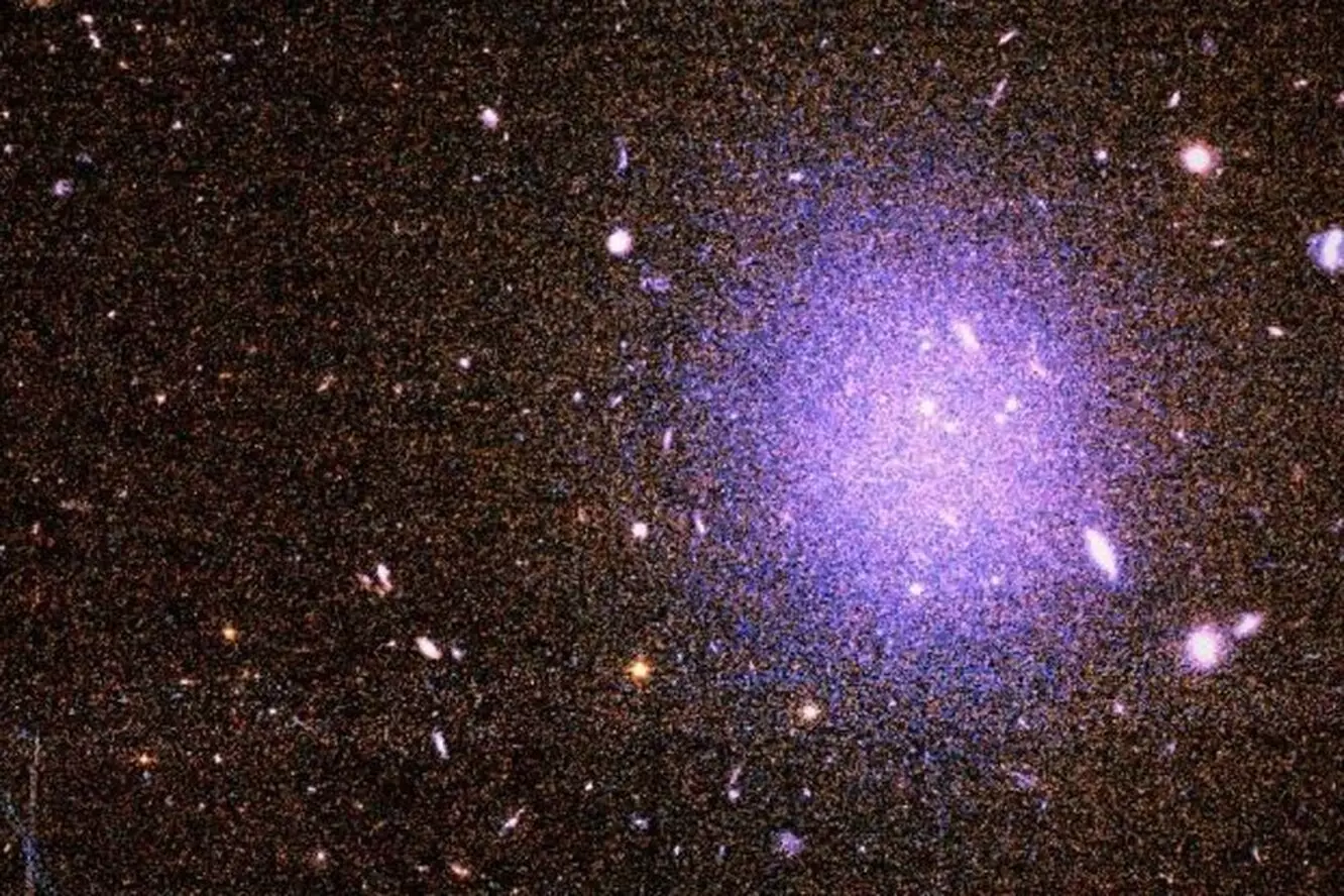 Entdeckt d'Geheimnis vun enger anerer Galaxis ouni donkel Matière