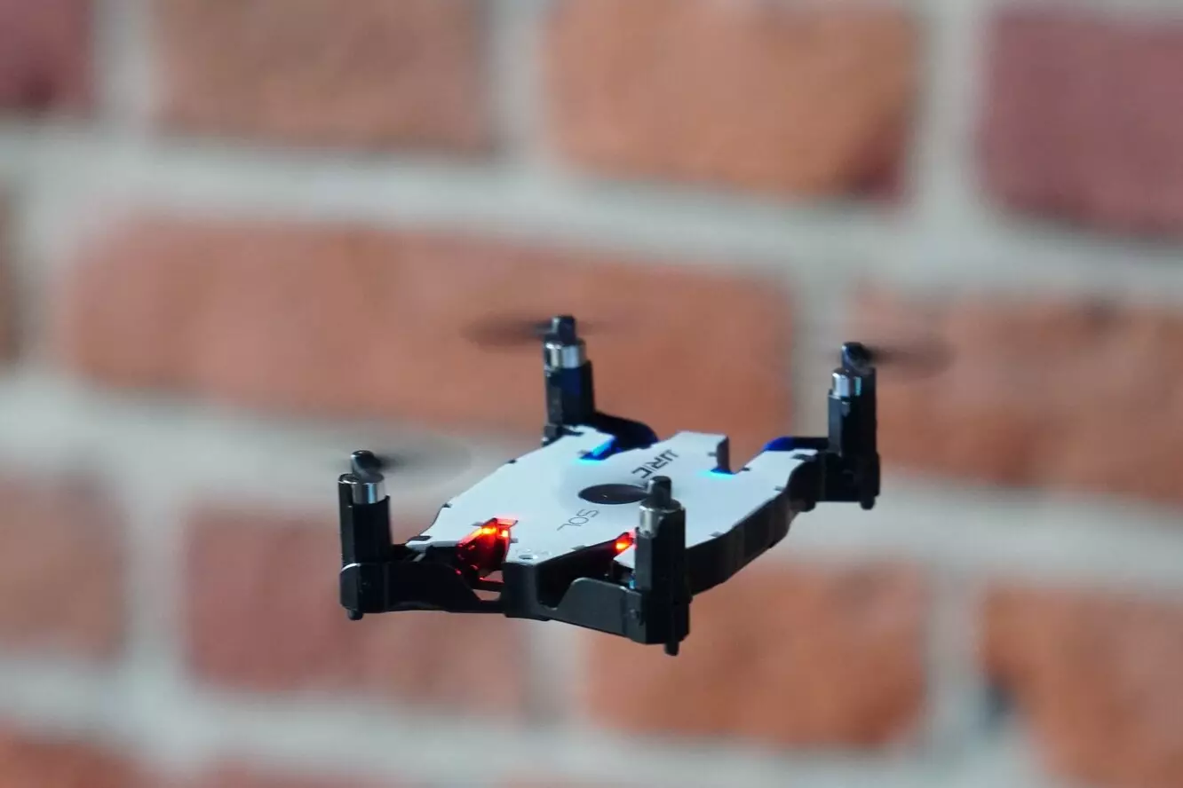 Waarom klein selfie-drones benodig word: 'n sakhelikoptertoets