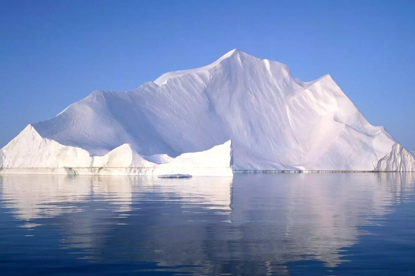 Un iceberg record se brise en Antarctique