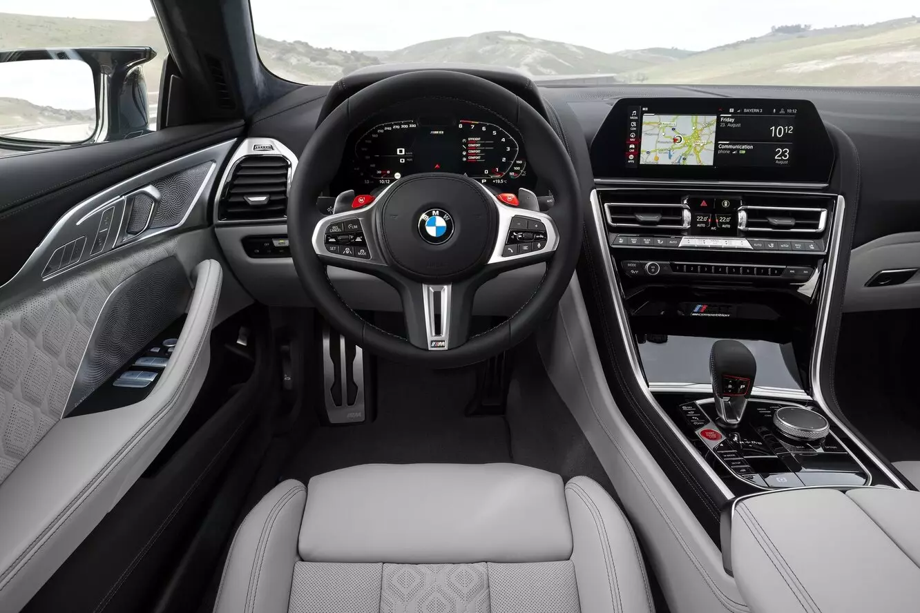 La interno de la BMW M8 Competition Gran Coupe