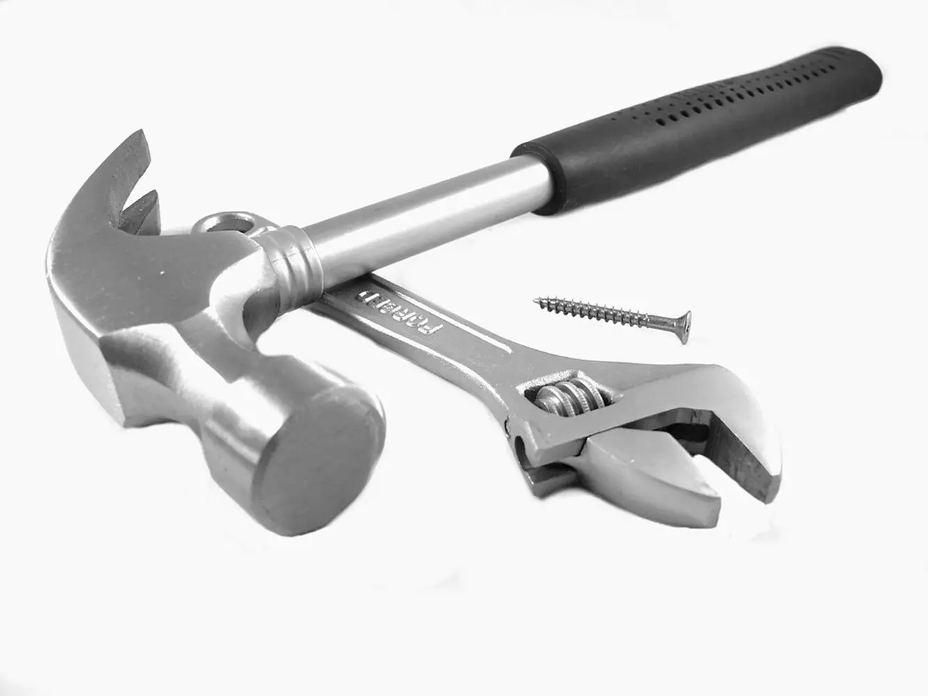 Sa pagsisimula, dapat tandaan na ang maximum na sukat ng nut na maaaring gumana ng adjustable wrench ay direktang nauugnay sa haba ng hawakan nito.