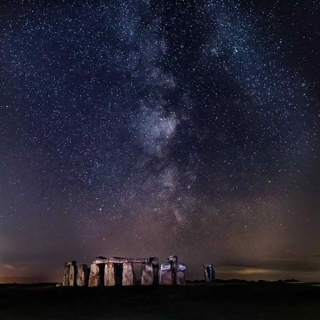 Gambar Stonehenge. Gambar disenarai pendek untuk peraduan