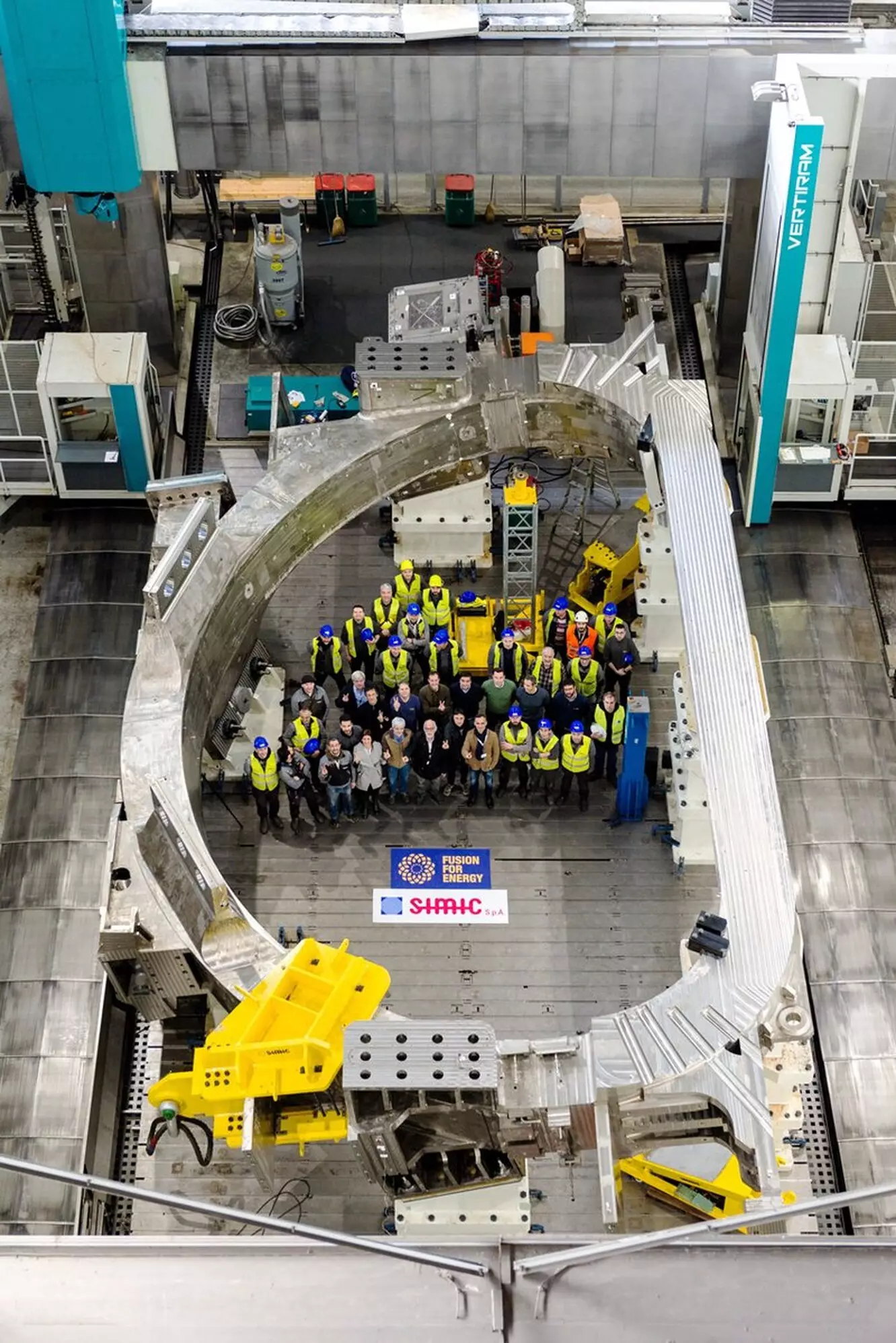 A primeira bobina supercondutora dun campo magnético toroidal para o ITER tokamak fabricouse en Italia