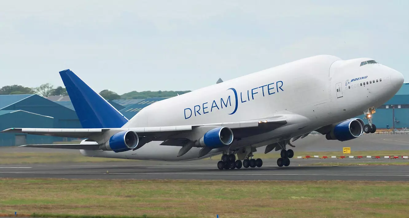 بوئىن 747 Dreamlifter