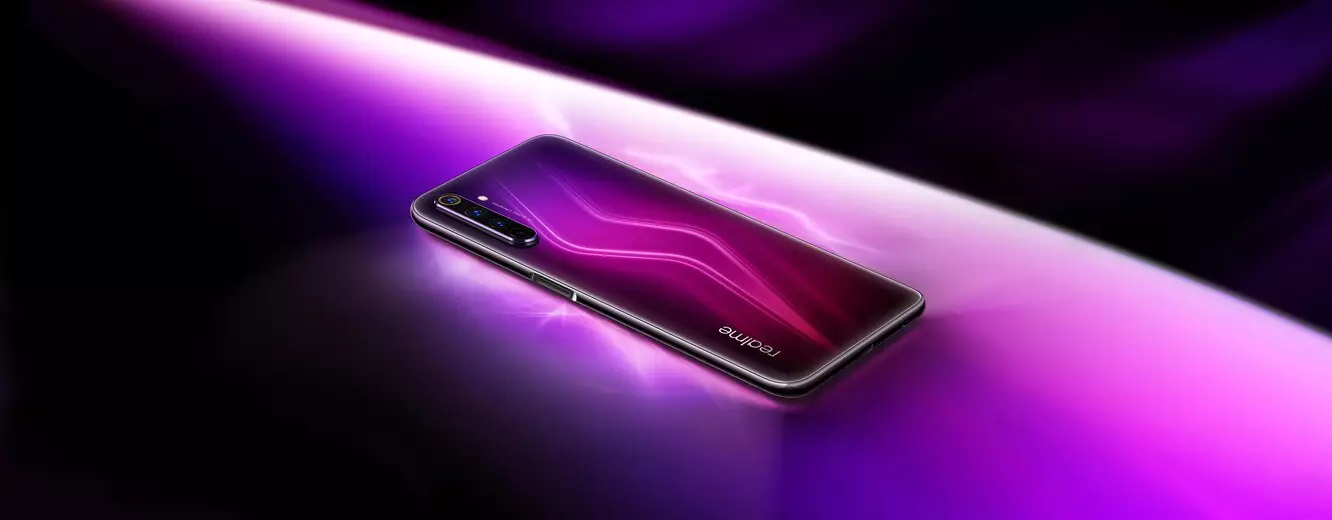 Realme reġa introduċa smartphones rħas u b'saħħithom fir-Russja 371851_2