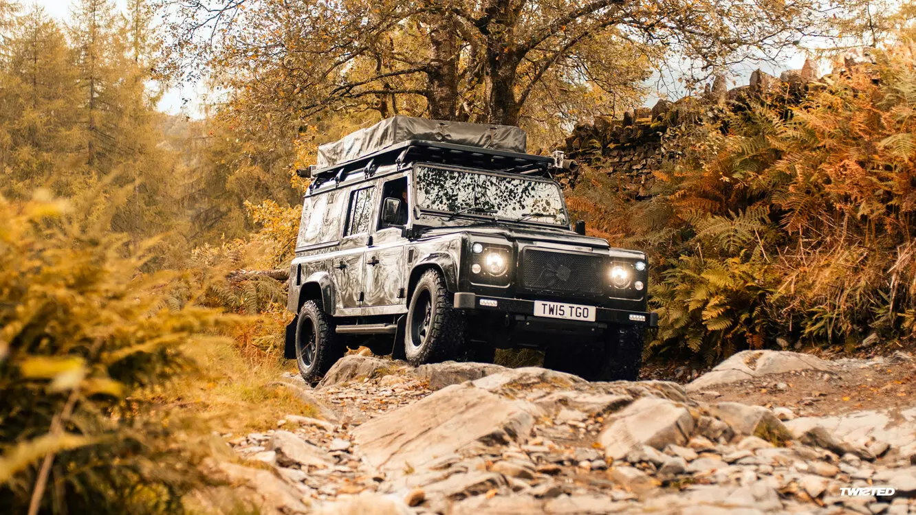 El clàssic Land Rover Defender es va convertir en un cotxe elèctric 373905_4