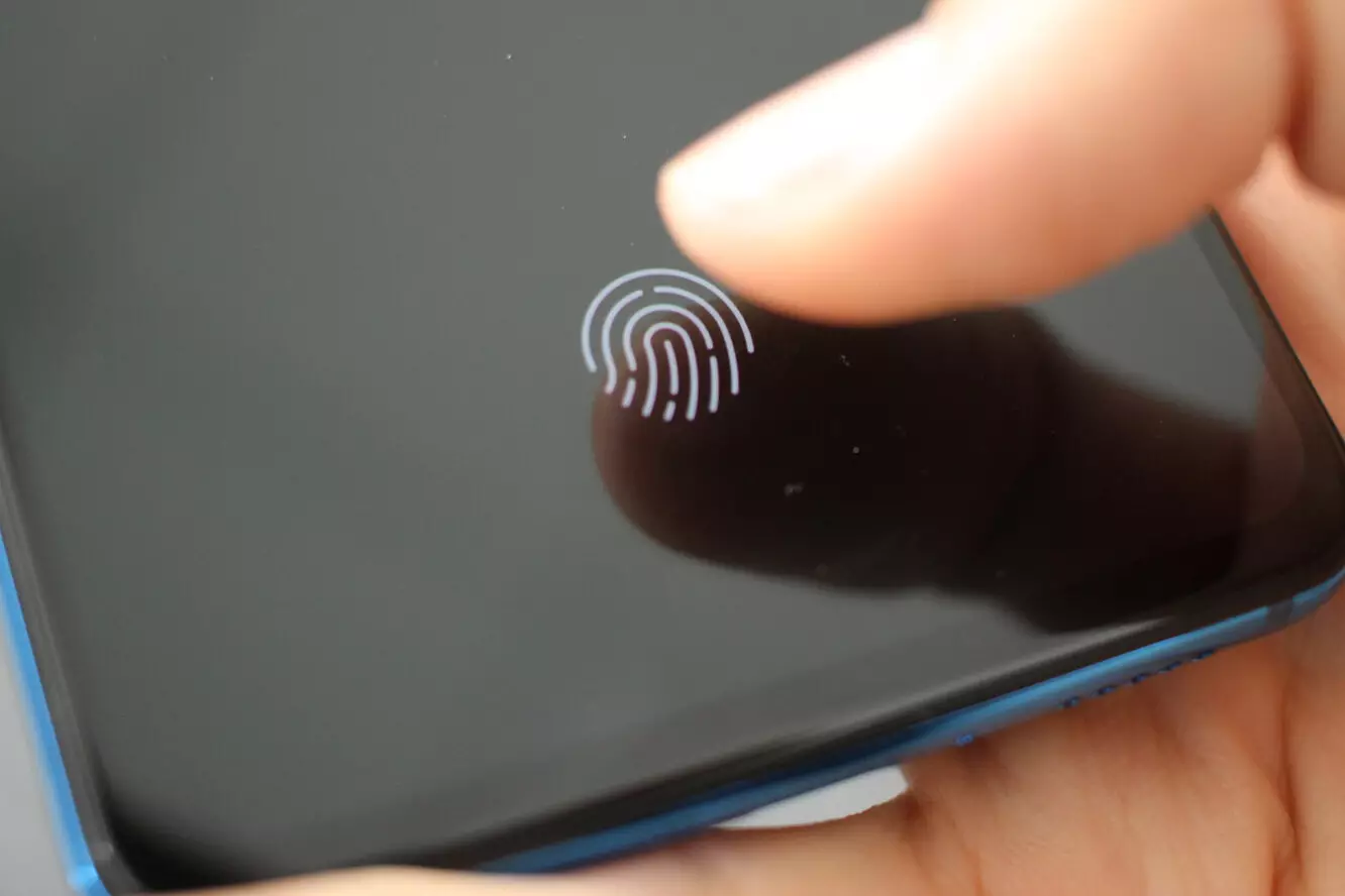 Der Fingerabdruckscanner unter dem Display kann als Kamera verwendet werden