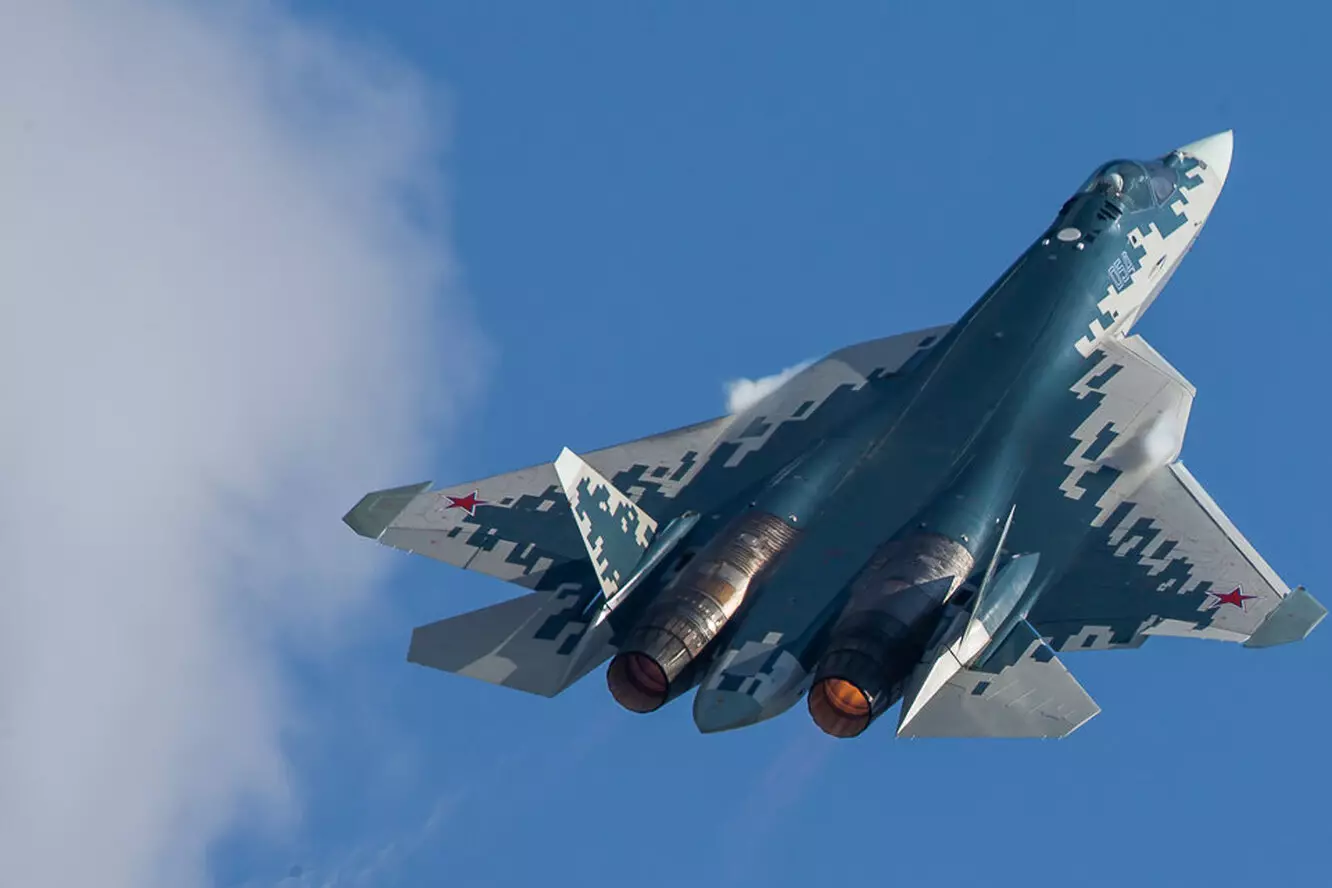 Su-57 na engines nke abụọ ogbo ga-apụta tupu 2022