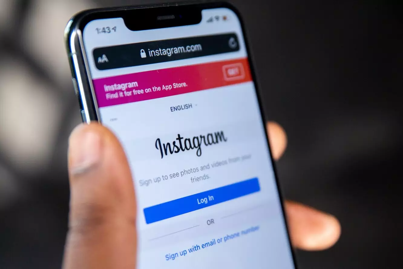 Instagram* bakal ngahapus akun anjeun upami anjeun nyerat hinaan dina pesen pribadi