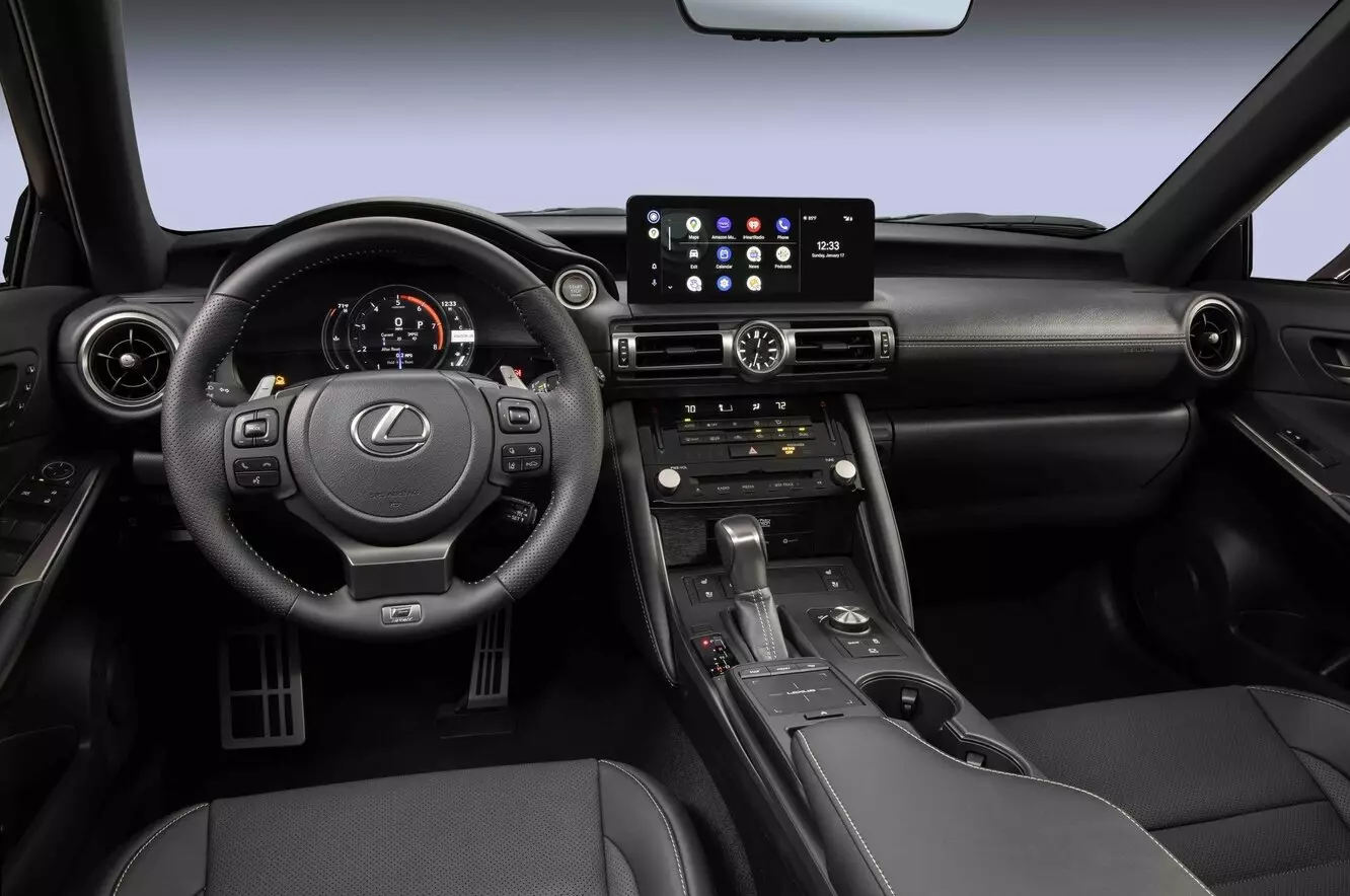 Lexus made the IS 500 F Sport Performance with a V8 engine 381579_5