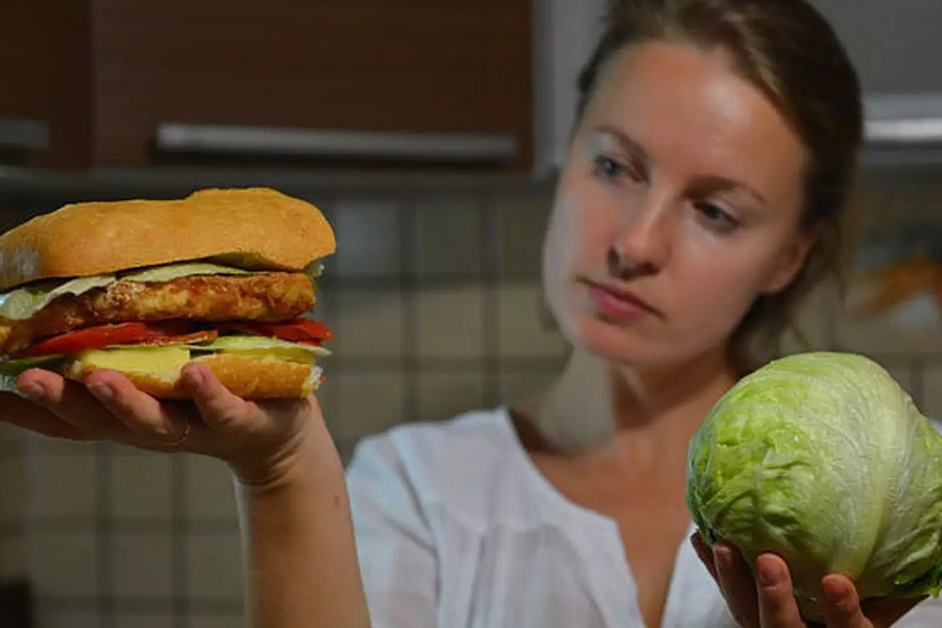 Kio estas danĝera por la vegetarismo de la patrino de la infano - scienca fakto