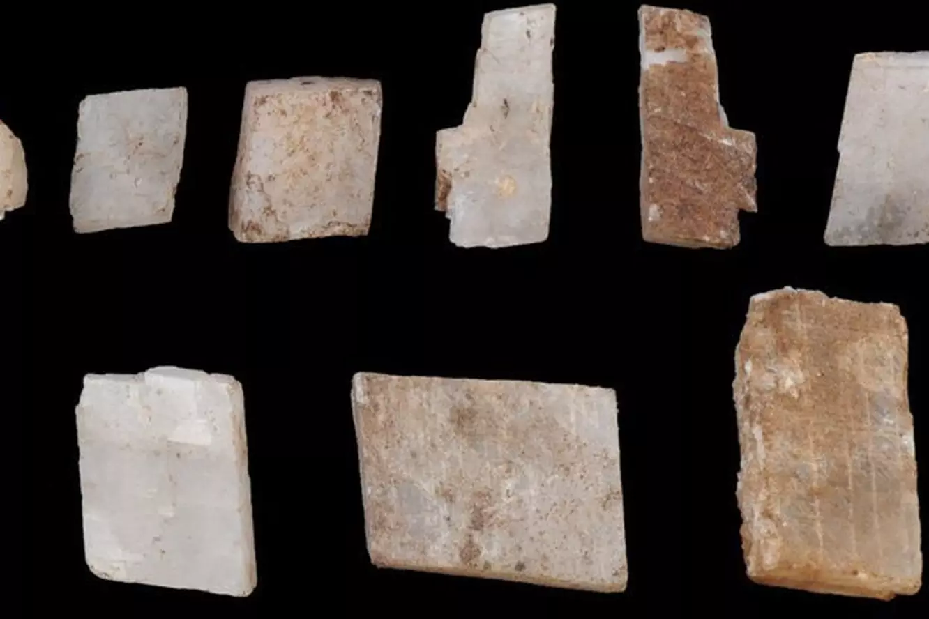 Artefactos antiguos: cristales misteriosos de 105,000 años encontrados en Kalahari