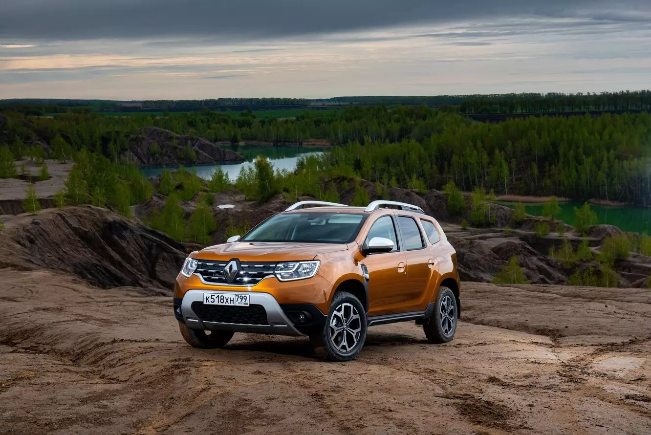 Toetsrit van die nuwe Renault Duster met 'n petrolturbo-enjin en 'n CVT 384373_14