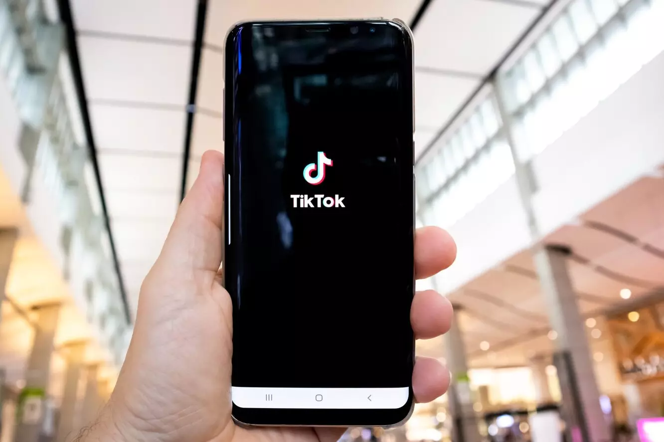 TikTok به روسی جوړونکو ته 100 ملیون روبل وویشي