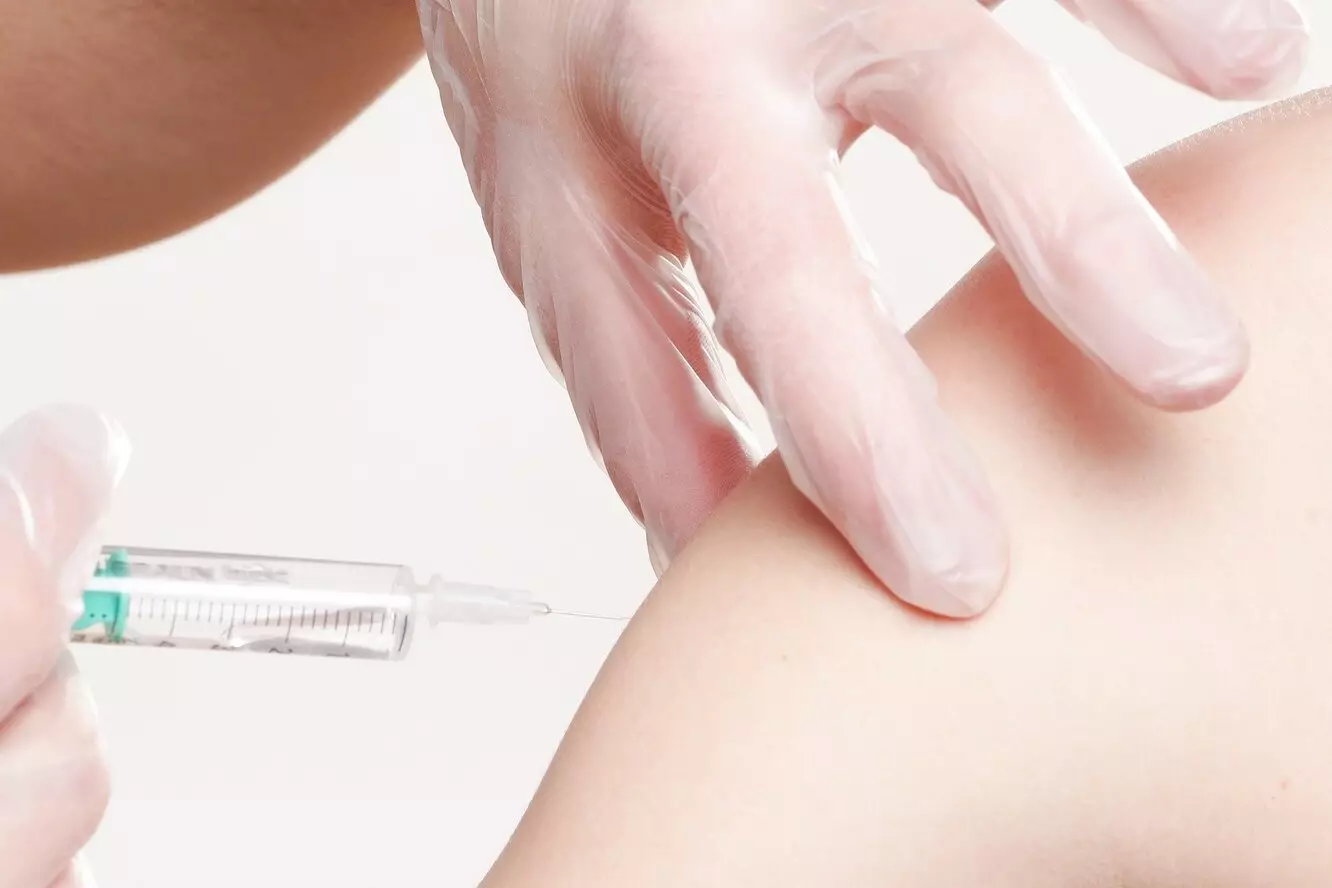 WHO meluluskan vaksin untuk remaja