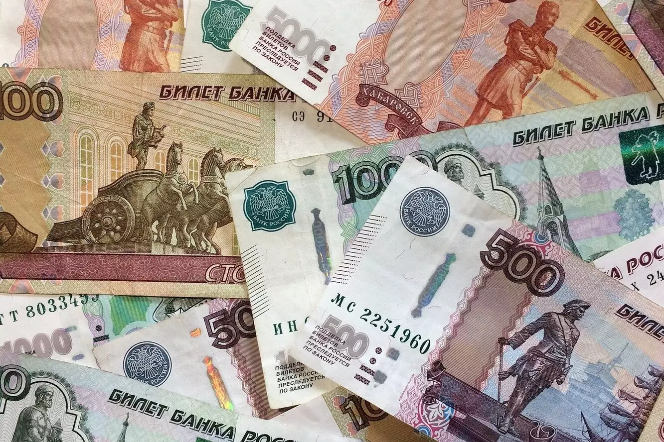 Ang mga bangko ng Russia ay magsisimulang subukan ang digital ruble