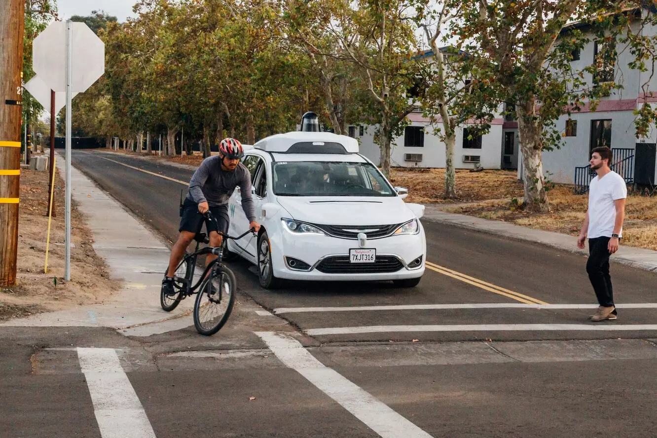 „Uber“ staigmena: „žmogiškasis faktorius“ ir nepilotuojamų transporto priemonių avarijos 386149_3