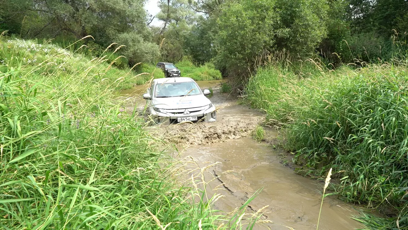 ବର୍ଷର 2021 SUV ର ଟେଷ୍ଟ ଡ୍ରାଇଭ୍ | 386387_3