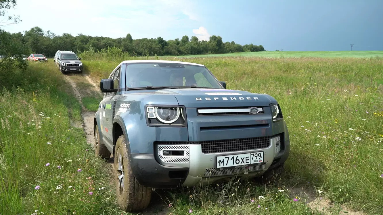 2021 সালের SUV-এর মনোনীতদের টেস্ট ড্রাইভ 386387_5