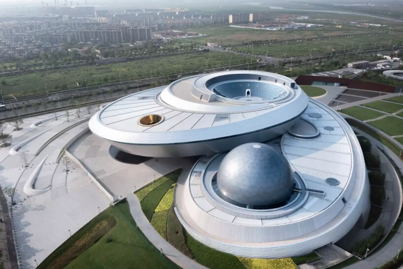 Pom lub ntiaj teb loj tshaj plaws planetarium nyuam qhuav qhib hauv Shanghai 386439_2