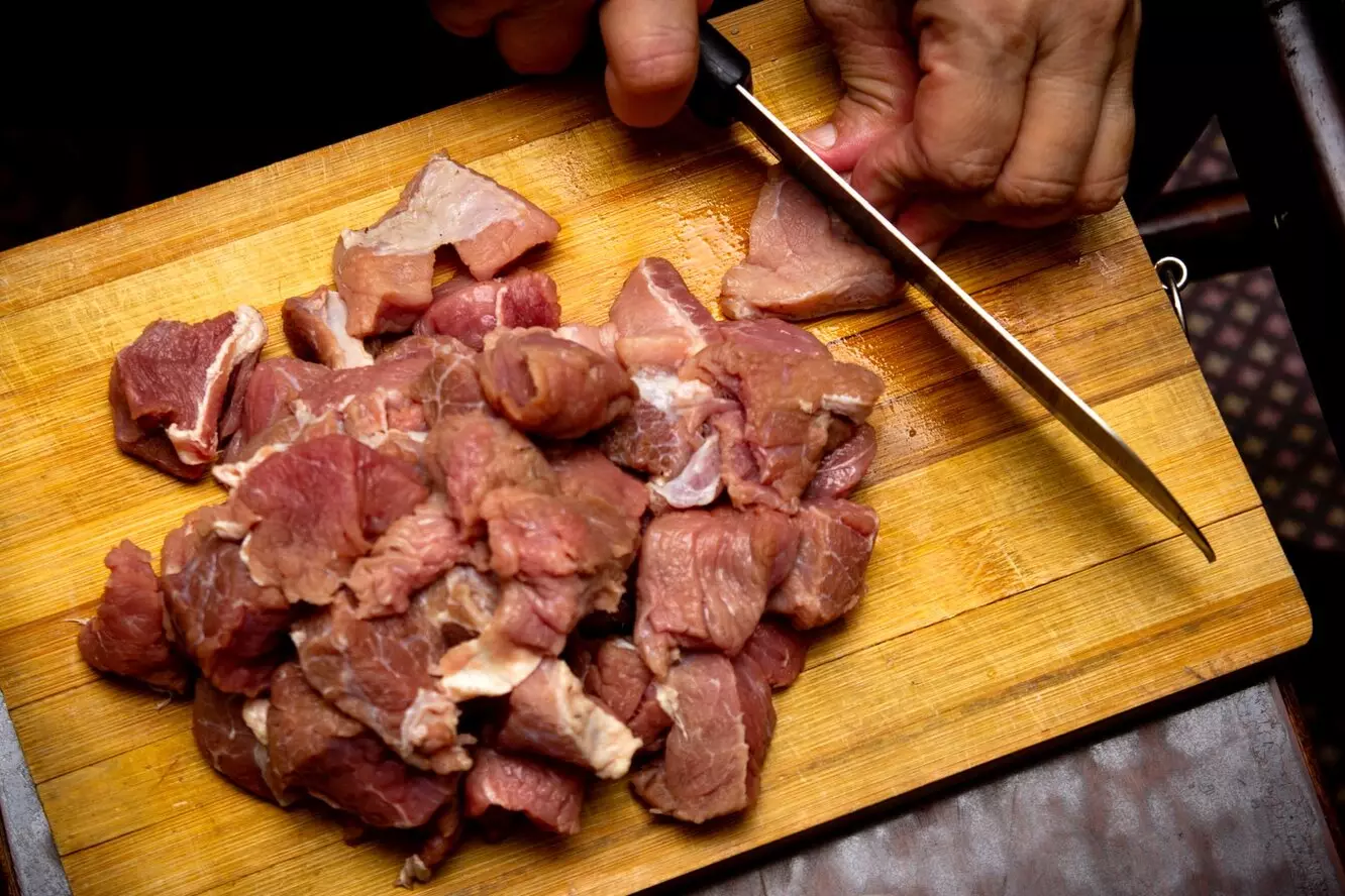 O que você pode obter se cozinhar alimentos incorretamente?