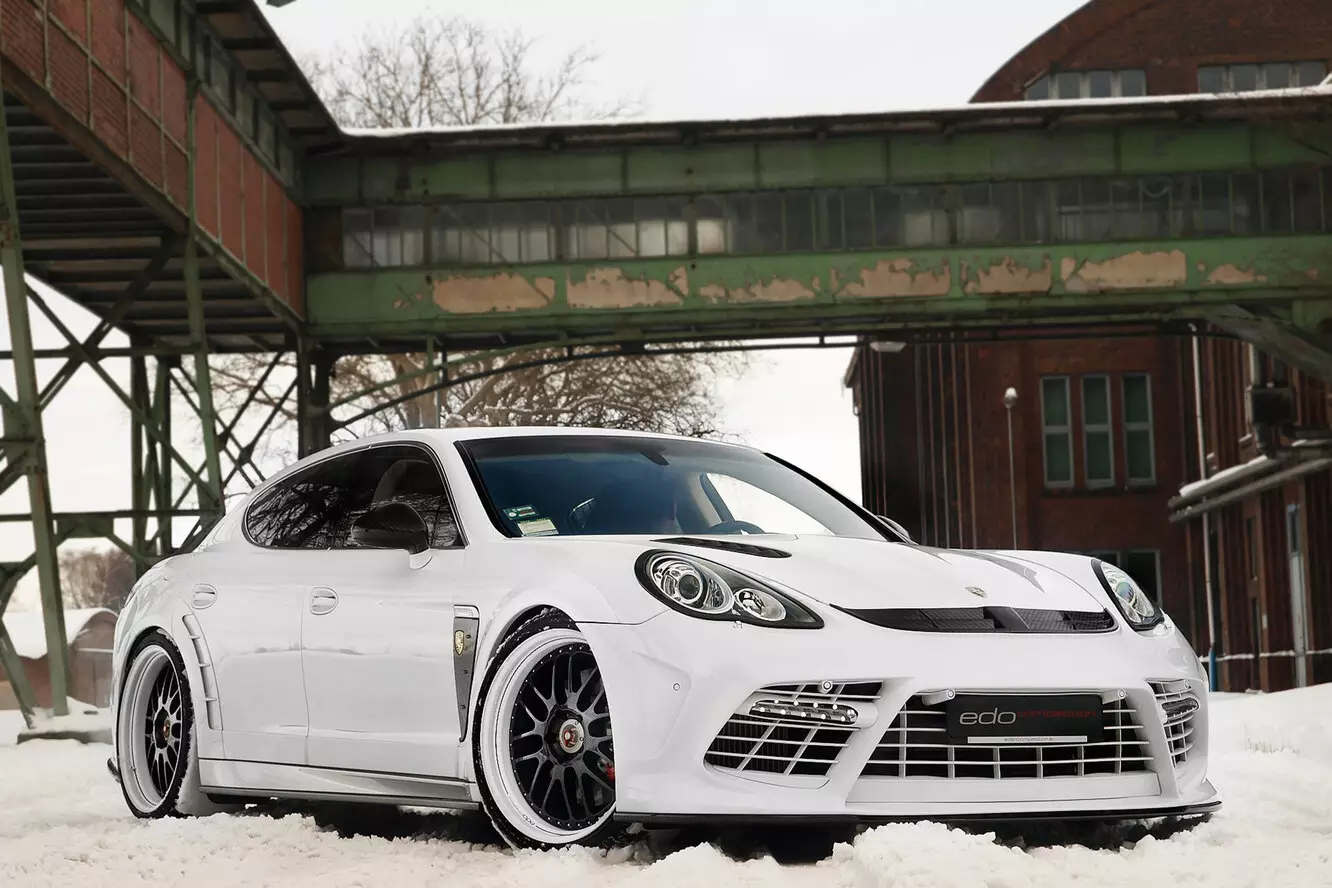 Mpikisano wa Edo Porsche Panamera Turbo (970)