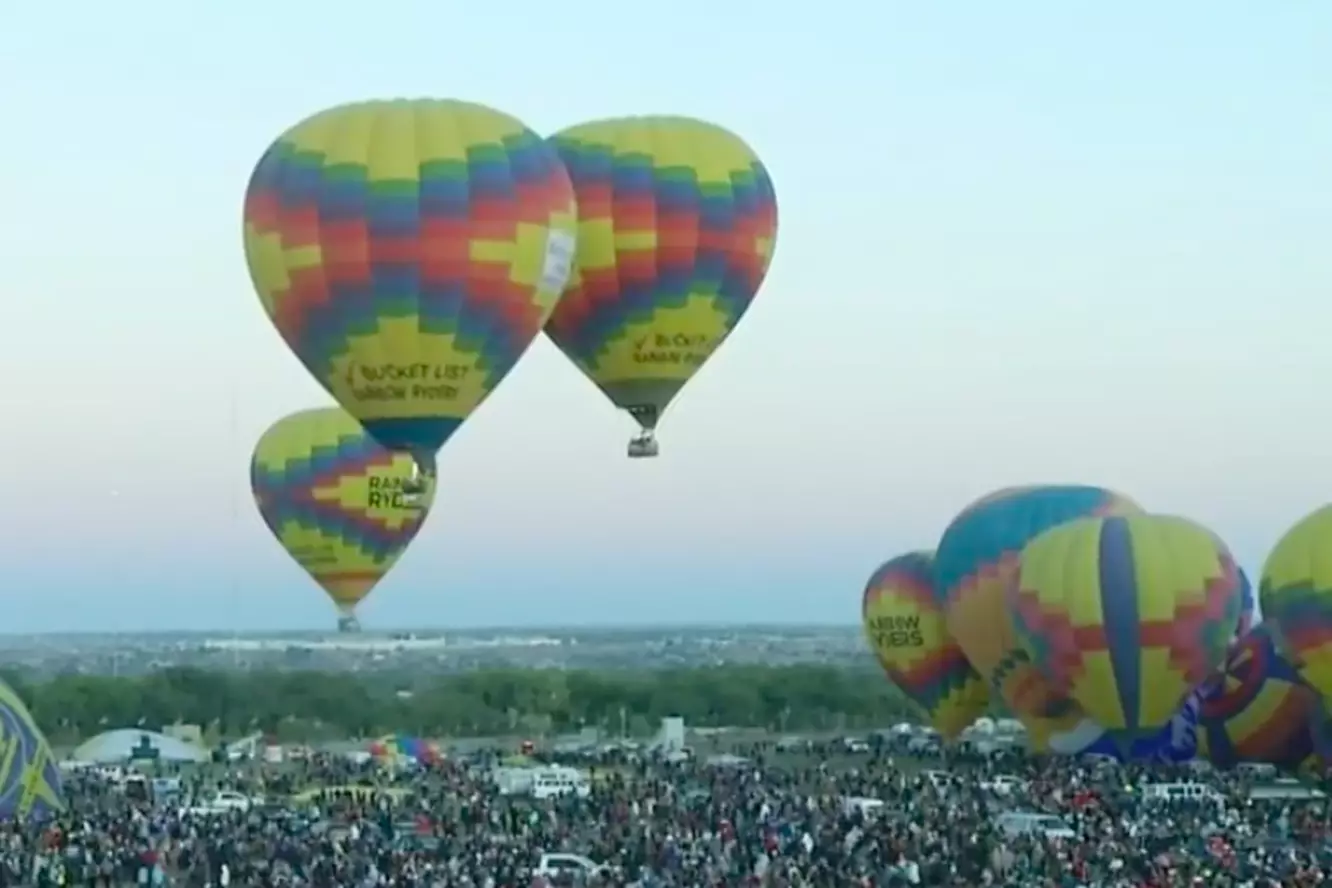 Фестивал је истовремено лансирао 524 балона. Ово је нови светски рекорд