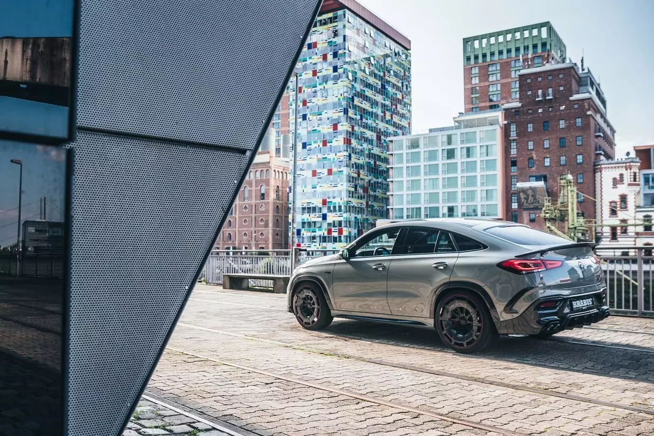 Brabus သည် Mercedes-AMG GLE 63 S Coupe ကို ကမ္ဘာ့အမြန်ဆုံး crossover အဖြစ် ပြောင်းလဲခဲ့သည်။ 389022_3