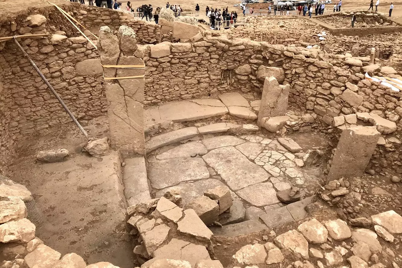 Turkijoje rado „bunkerį“ su keistomis statulomis. Artefaktams yra apie 11 000 metų