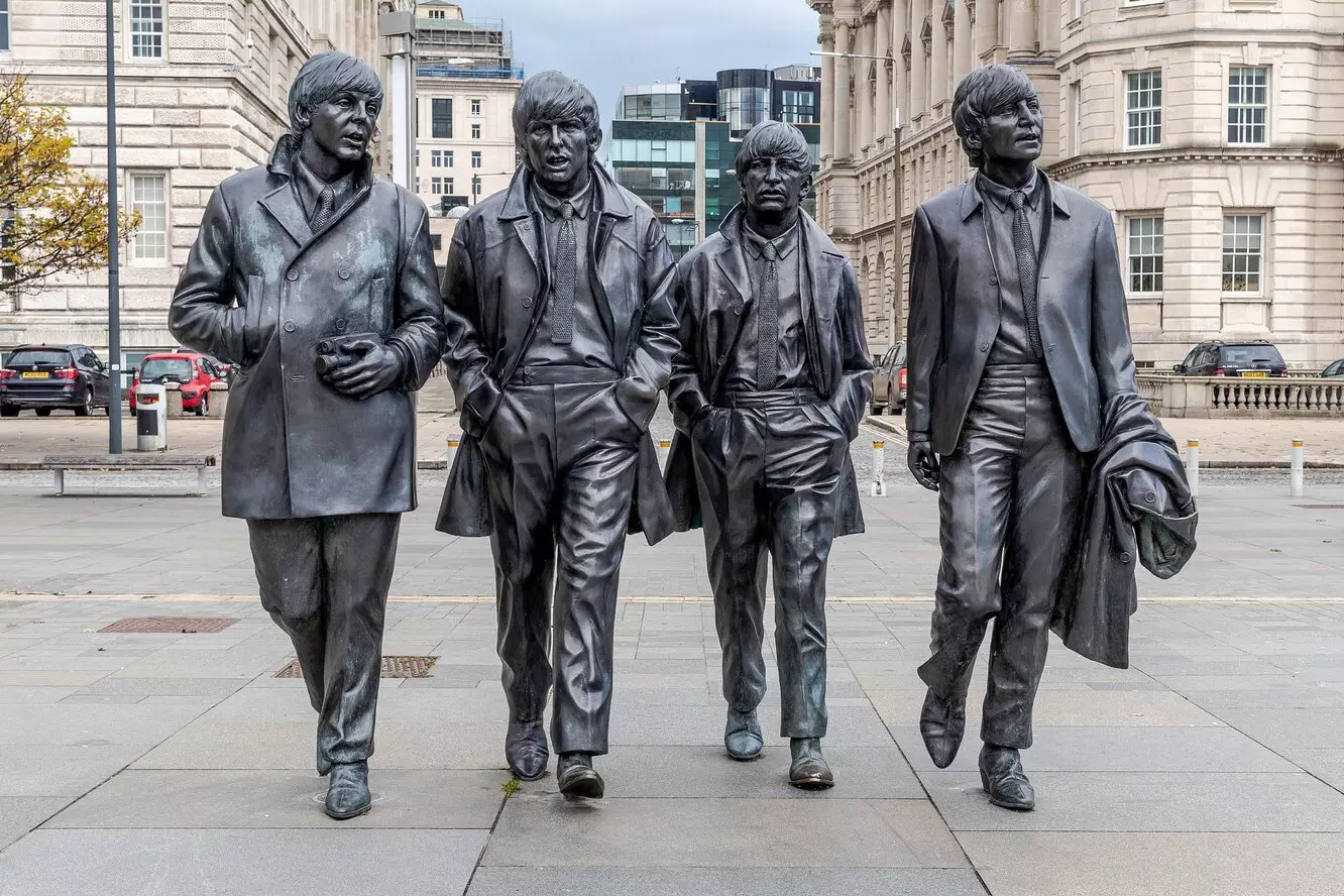 “Mən qrupun dağılmasına səbəb olmamışam. Yox yox yox”. Makkartni “The Beatles”in sona çatmasında Lennonu günahlandırıb