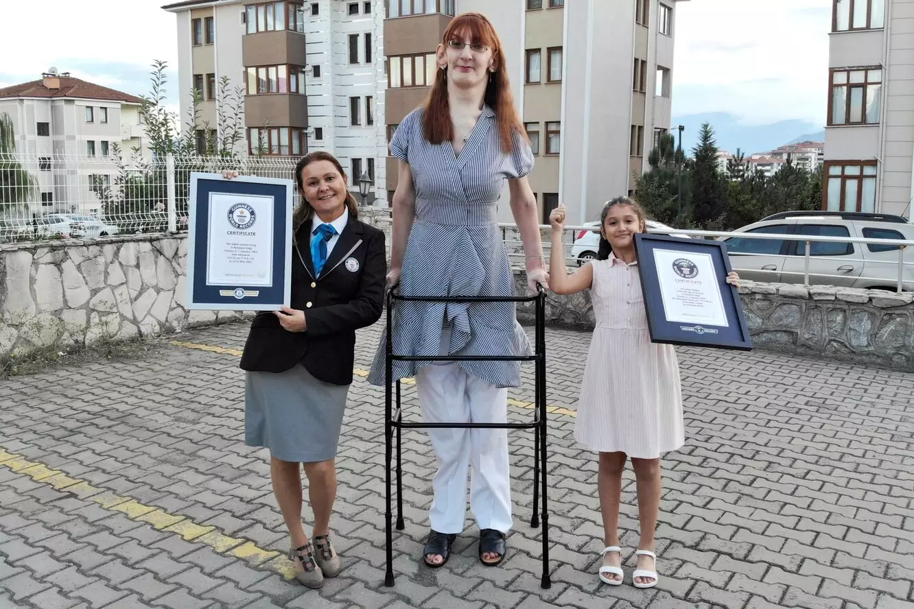 Mujer turca nombrada mujer más alta del mundo