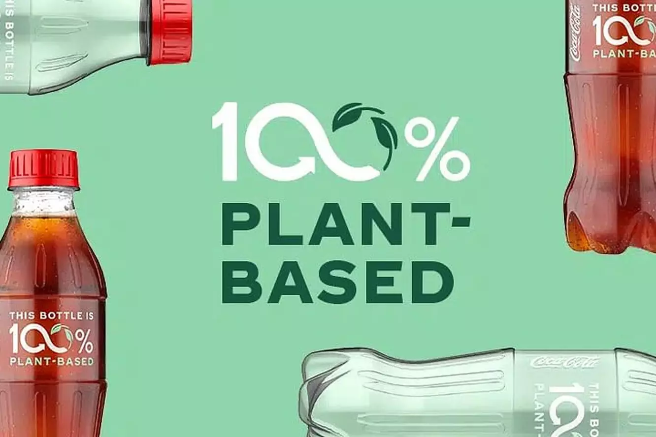 Coca-Cola è pronta a passare alle bioplastiche. L'azienda ha rilasciato la prima edizione di bottiglie ecologiche