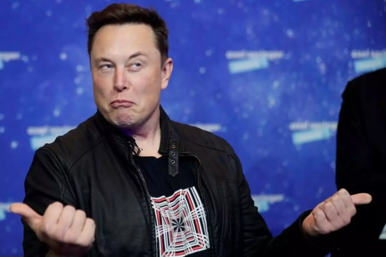 Gibag-o ni Elon Musk ang iyang nickname sa Twitter - ug ang mga fans nagmugna dayon sa cryptocurrency nga parehas nga ngalan