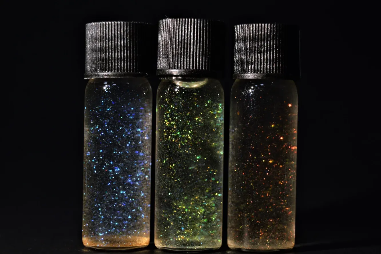 Yenziwe i-eco-friendly glitter: i-cellulose endaweni ye-microplastics