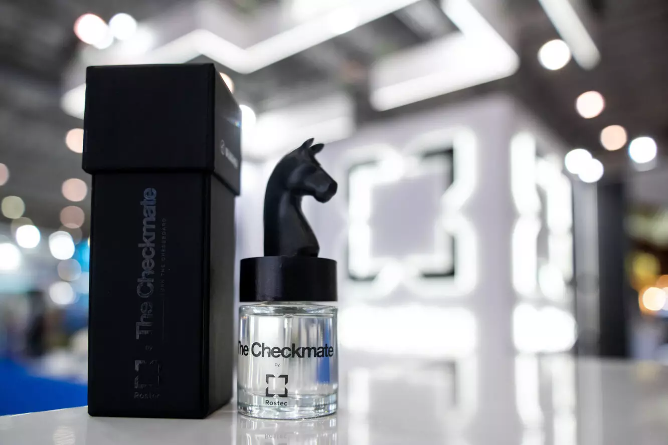 Rostec har släppt en exklusiv parfym med doften av Checkmate fighter