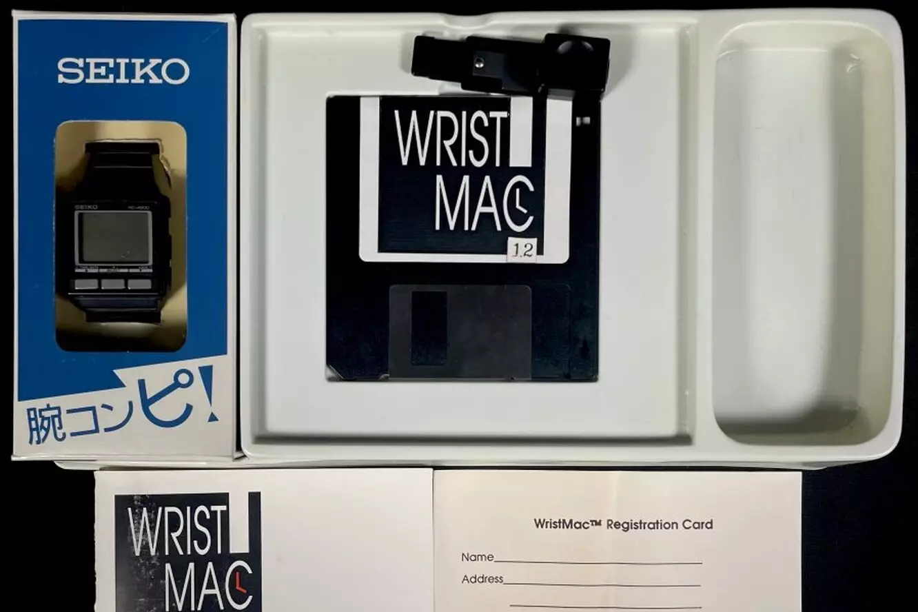 Ritka okosóra 1988-ból, árverésre bocsátották. Ők az Apple Watch elődjei