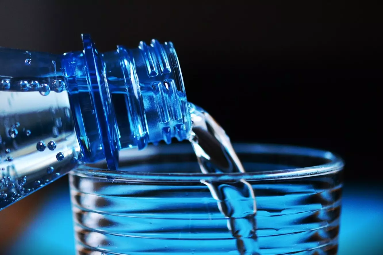 What do we drink: 8 popular questions about drinking water