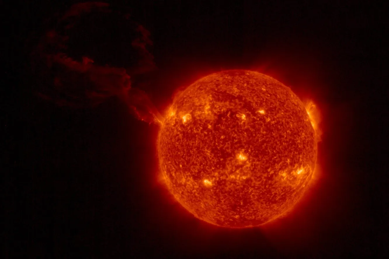 Solar Orbiter capturó una erupción gigante en el Sol: foto