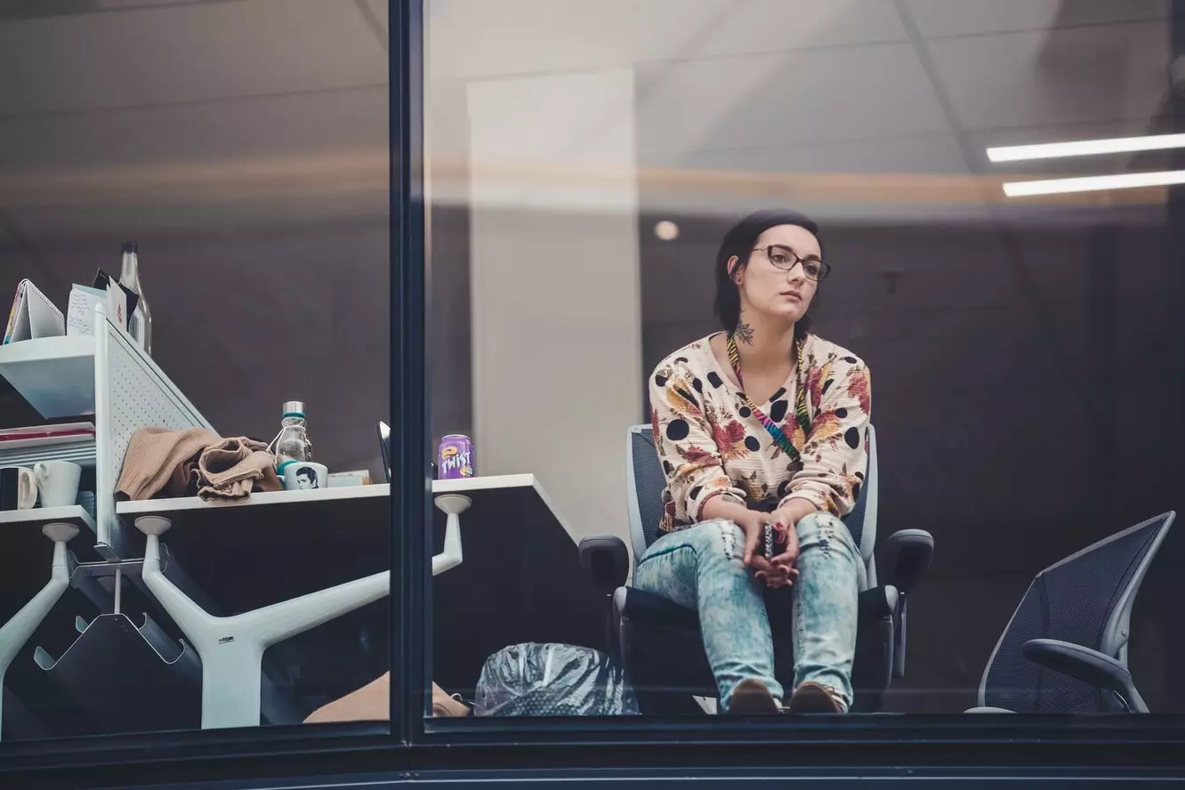 Ben je een saai persoon? Wetenschappers hebben ontdekt wie mensen een echte verveling vinden