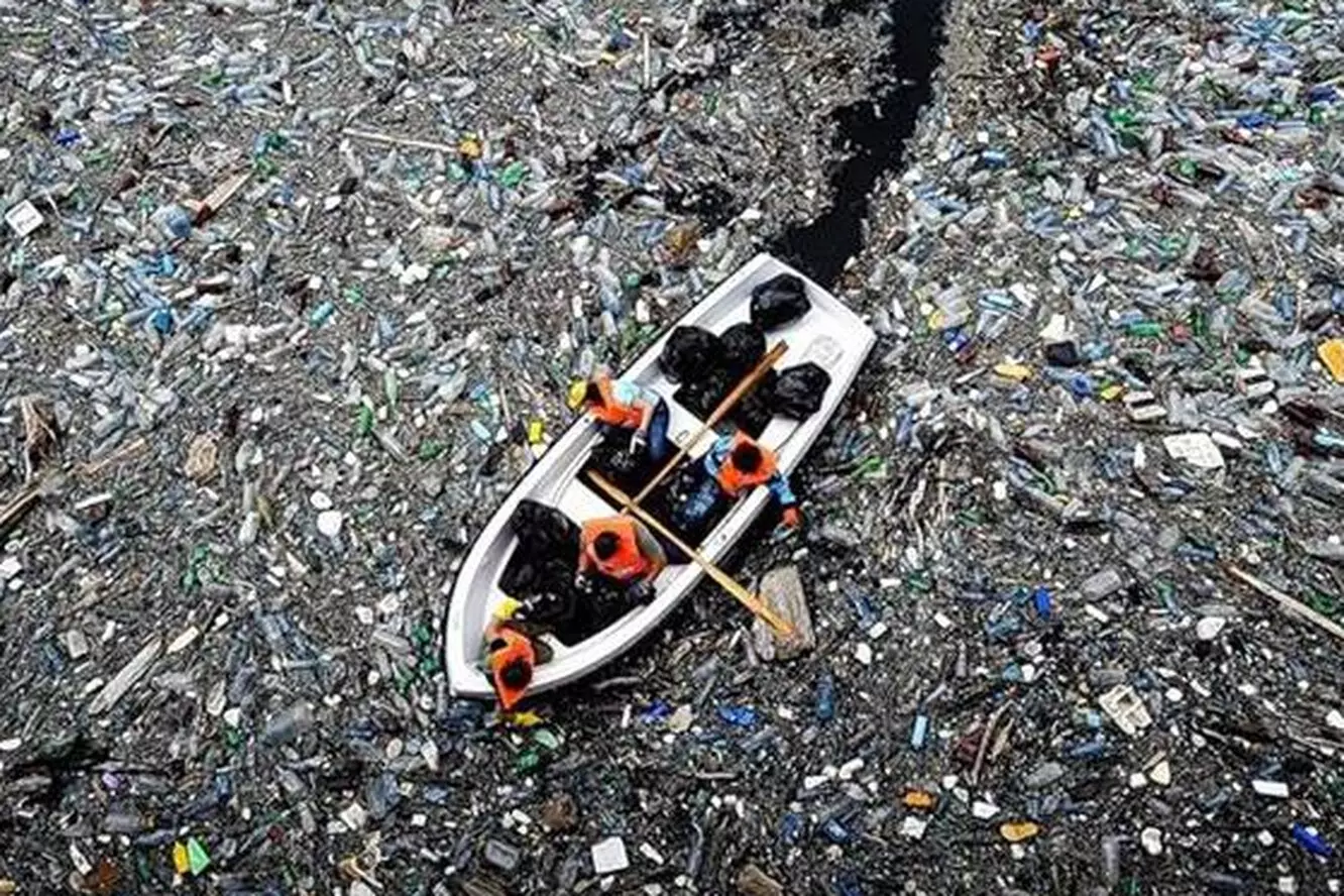 El gran parche de basura del Pacífico es realmente: un continente flotante hecho de desechos