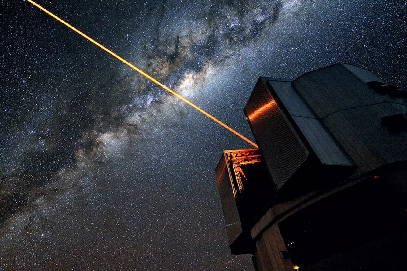 Adaptive Optics: kamoo litsebi tsa linaleli li ithutang leholimo le tletseng linaleli