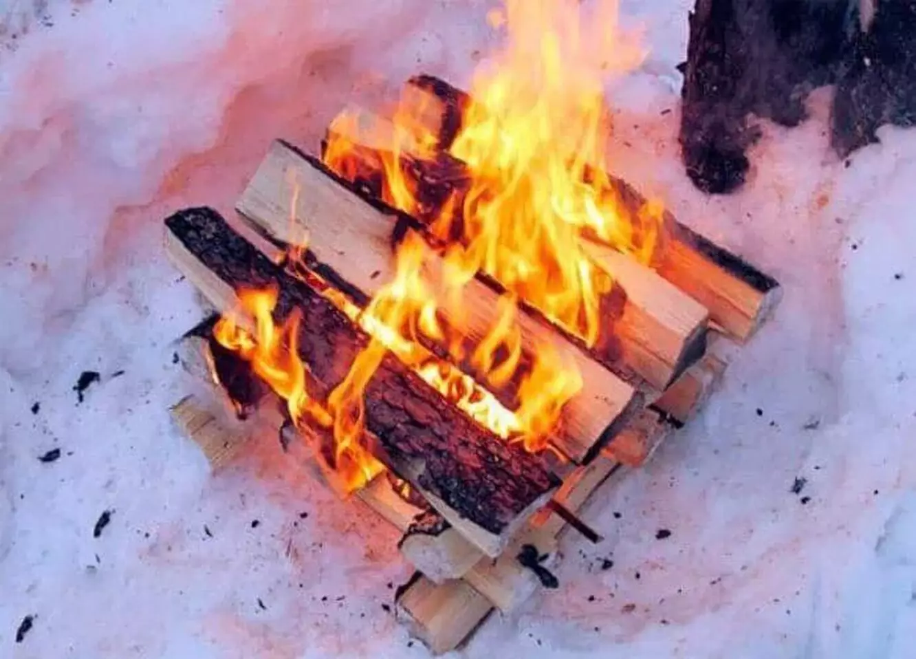 Typer branner: for oppvarming, matlaging, lage et nødsignal 401245_13