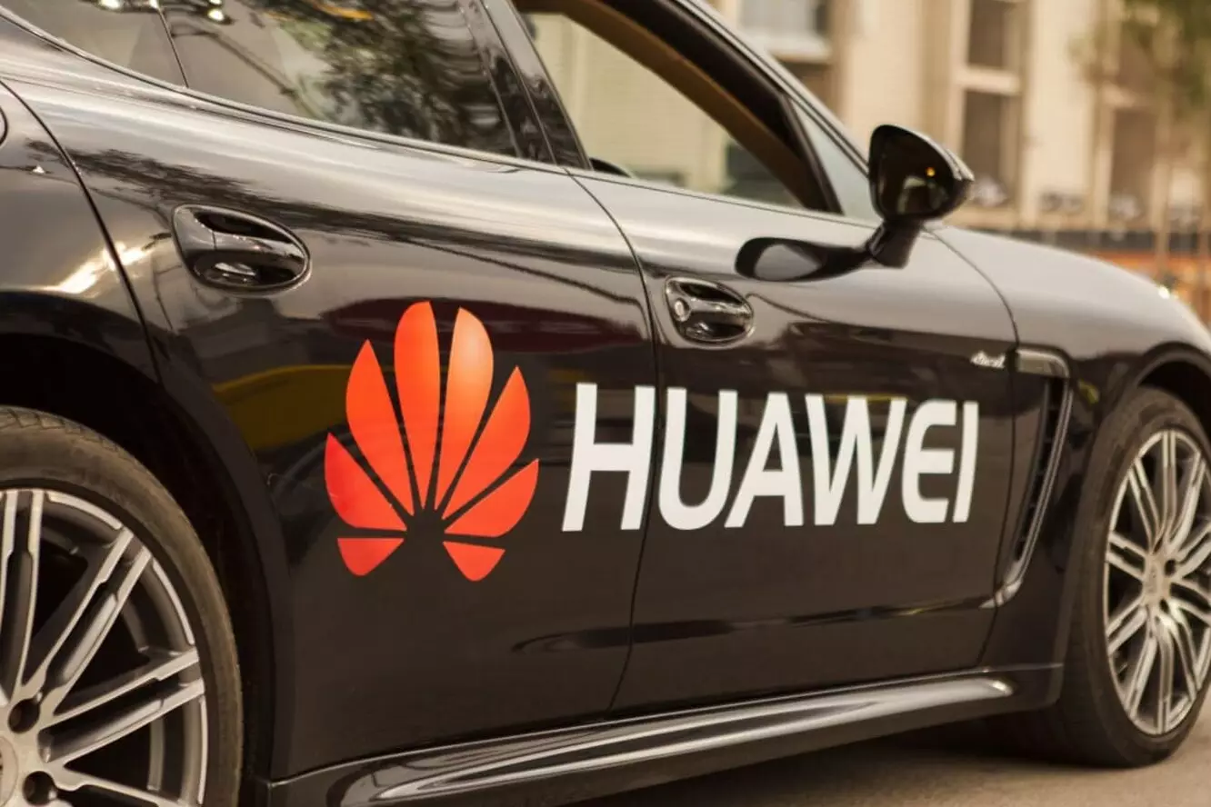Det fungerade inte med smartphones, låt oss försöka med bilar: Huawei vill absorbera den kinesiska biltillverkaren
