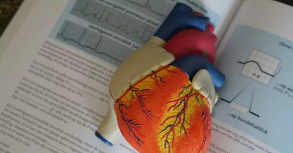 En que se diferencia un ataque cardíaco dun ictus?