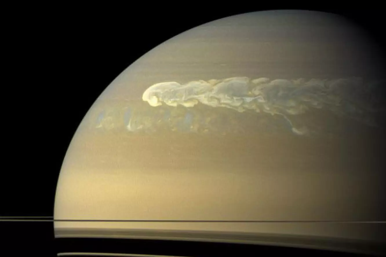 13 labākās Saturna fotogrāfijas: Cassini misijas gadadiena